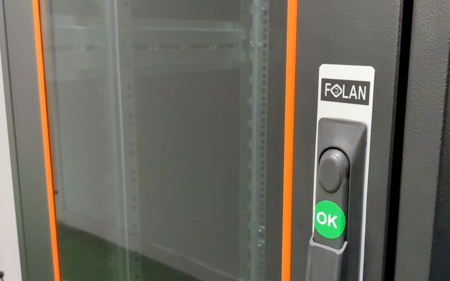 Discover our new range of 12 to 47U distribution frames - FOLAN